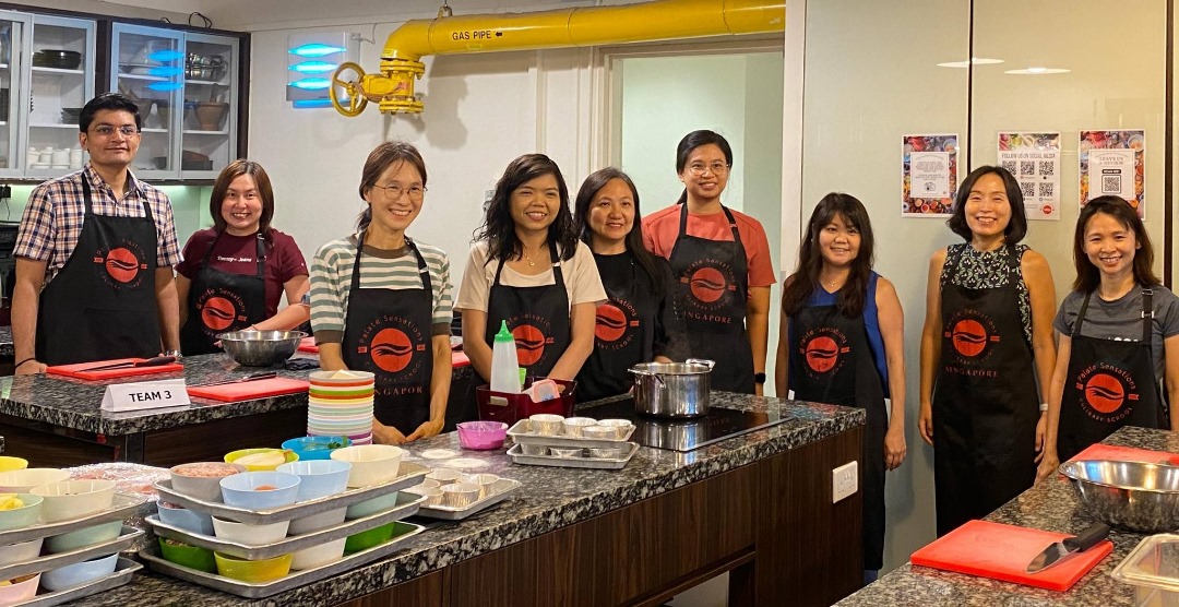 How to Organize a Successful Cooking Competition for Teams - Palate ...